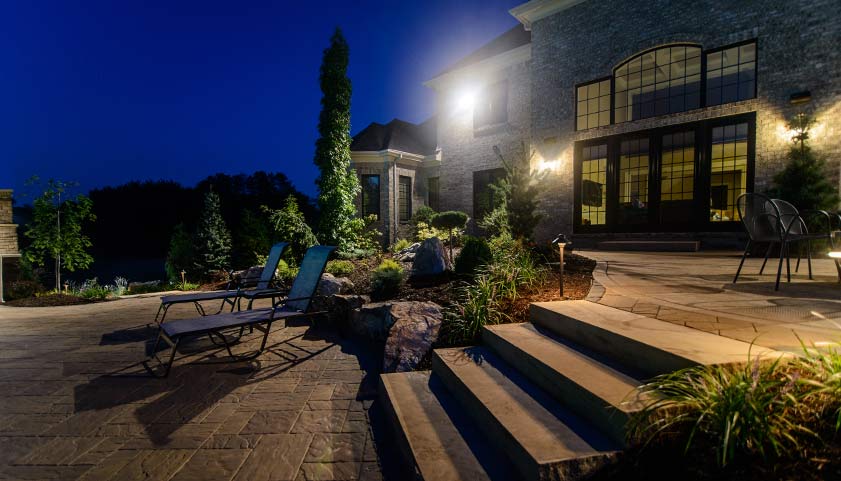 5 Outdoor Lighting Upgrades for Your Backyard - R.I. Lampus