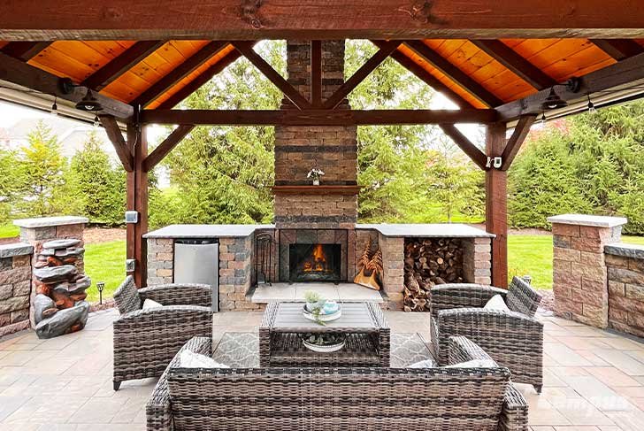 Country Stone Retaining Walls | R.I. Lampus