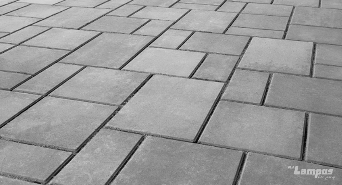 Grandview Smooth Paving Stones | R.I. Lampus